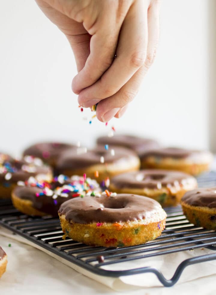 Confetti Baked Donuts with Chocolate Glaze - Life As A Strawberry
