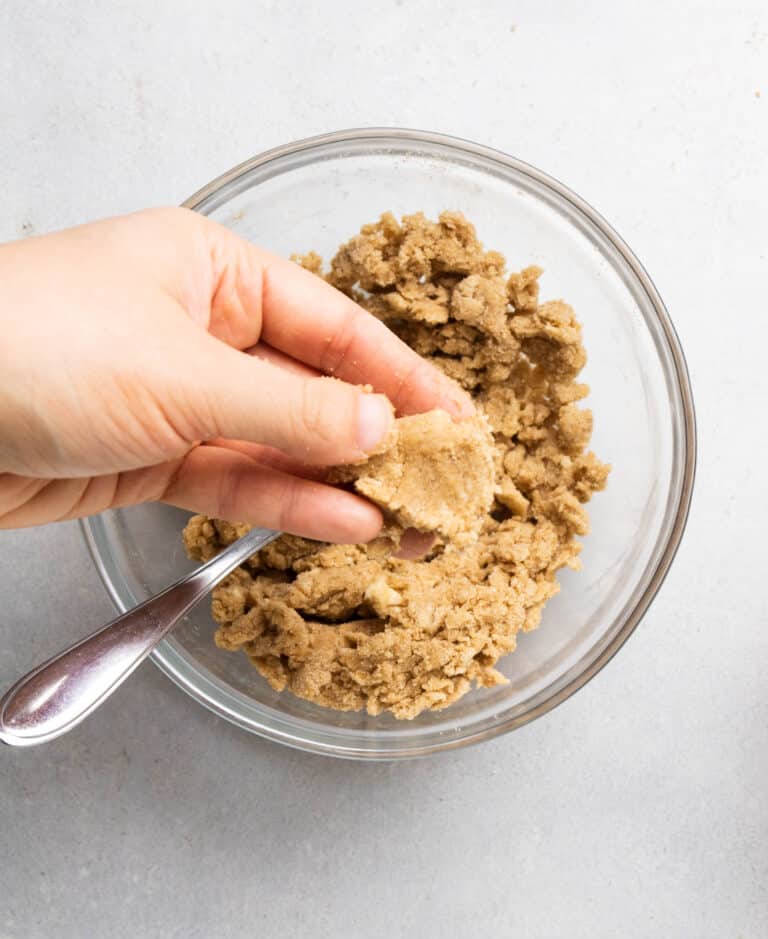 Cinnamon Crumble Topping (Streusel) - Life As A Strawberry