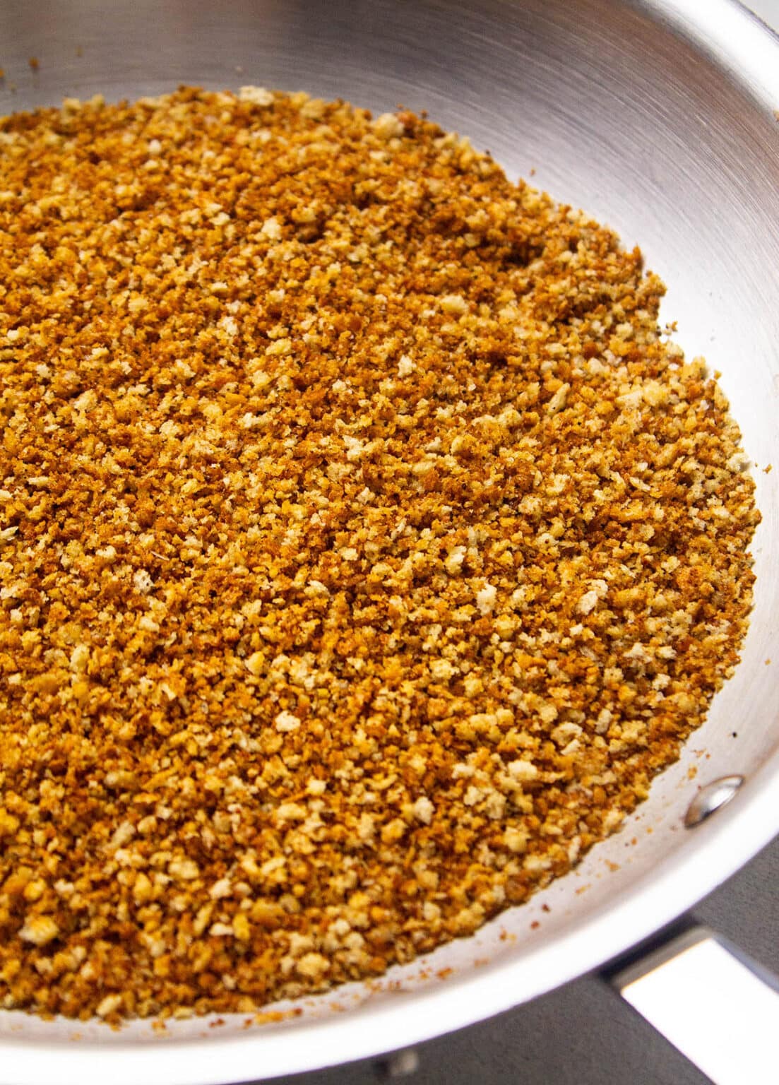 5 Minute Garlic Toasted Breadcrumbs - Life As A Strawberry